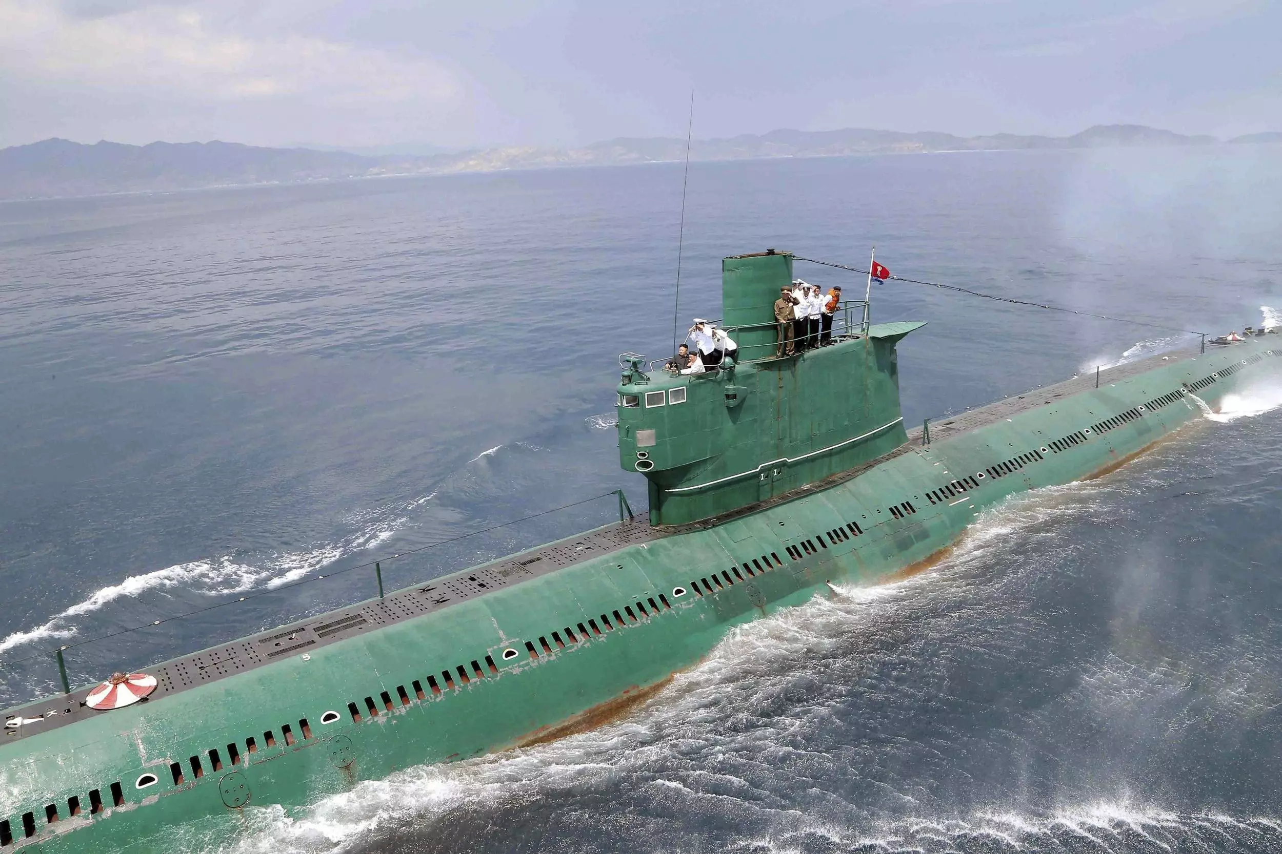 Submarine PR.633 sebagai bagian dari NSF DPRK
