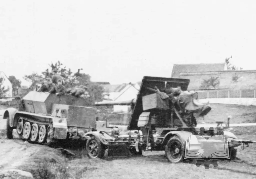 In de achtersteven van de tractor was er gepantserd op 24 munitie naar Flak 18. Samen met het stapelen op het anti-vliegtuigpakket 30. Nehously ...