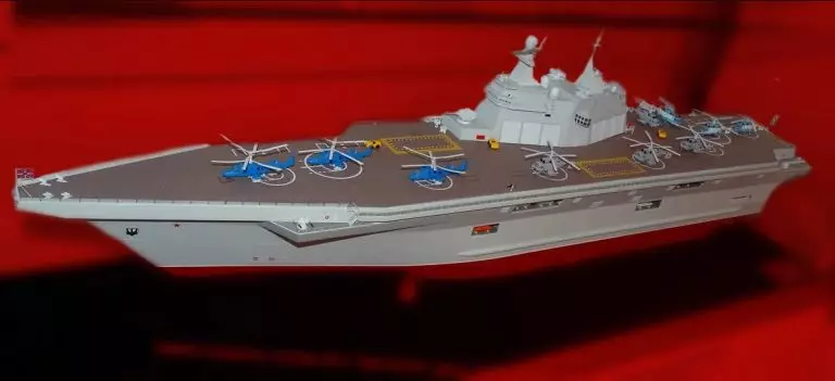 Чыганак: Bestion-opk.ru/ Карпенко. Перспективалы корабның беренче модельләренең берсе. Хәзер аның тышкы кыяфәте сизелерлек үзгәрде.