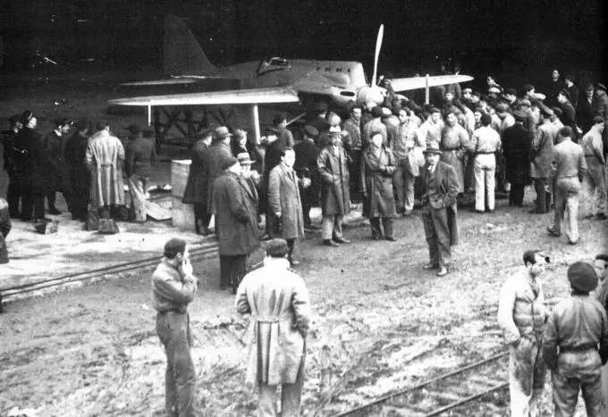 Bernardi võidusõidu- ja rekordlennukid. 3. osa Salvestada lennuk SAB V-4