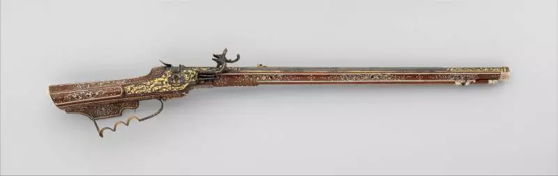 MUSKET MUSKET, eo ho eo. 1640-1650. Master Kaspar Spaat. Fitaovana: vy, volamena, voahangy, tandroka deer tandroka, taolana. Dimysions: Ny halavan'ny 106.4 cm; STEM LESS 77.6 CM; Kalibr .46 (11.7 mm); Lanja 2550 Metropolitan Museum, New York