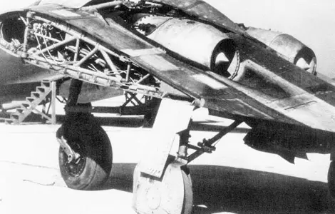 Hermann Goering y el ala invisible o el primer avión furtivo: Horten No-229. Alemania