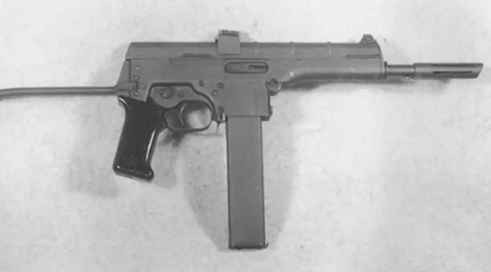 Pieredzējis submachine gun wg-66 pirmā versija zem kasetnes 7,62x25 mm tt