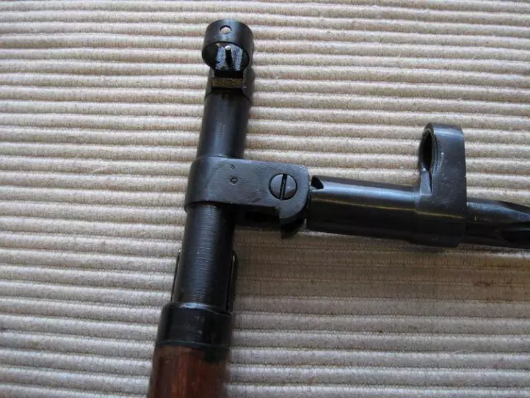 Mounting mechanism rau carbine arr. Xyoo 1944 Duab Wikimedia Commons