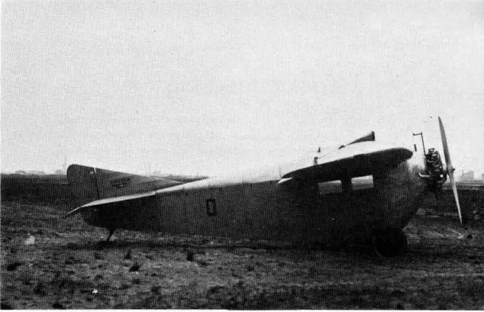 Focke-Wulf A.16 sərnişin təyyarəsi. Almaniya 2 hissə