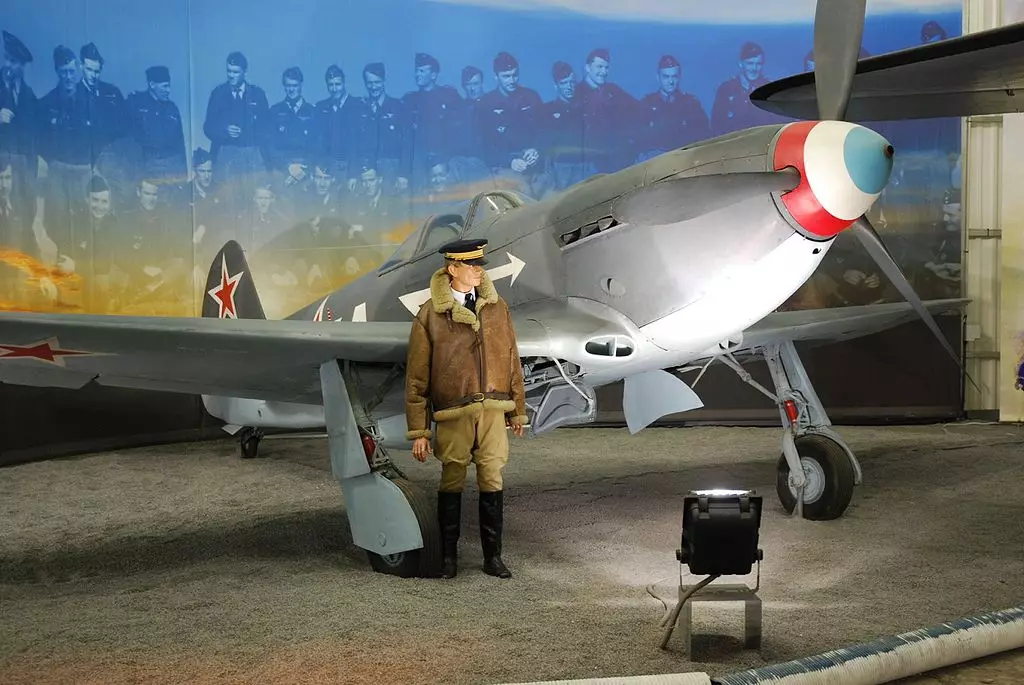 O presente de Stalin ou o destino do Yak-3 na França