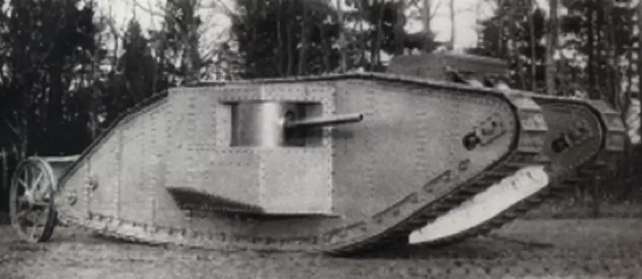 Δημιουργοί του Tank World: William Titton και Walter Wilson 5181_5