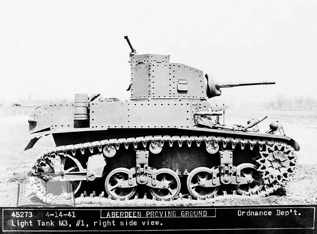 Tank Light Serial Pertama M3, April 1941. Tangki berpengalaman jenis ini tidak membina, segera dilancarkan ke dalam siri ini