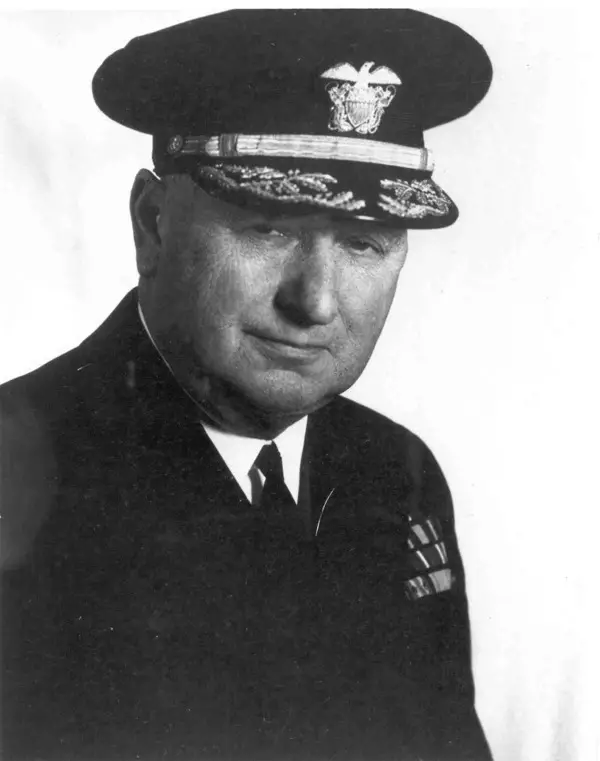 Советот адмирал Едуард Калбрум. Извор - mk.wikipedia.org.