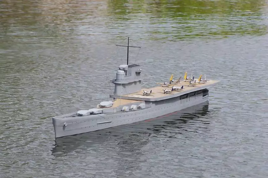与飞行甲板，现代重建模型的巡洋舰。源 - 爱丁堡Modelboatclub.org.uk。
