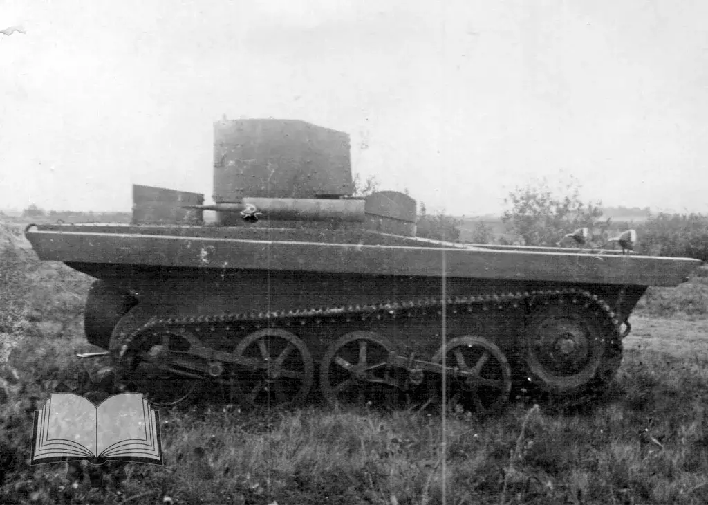 VCL m.1931 ku bigeragezo, Nibt Polygon. Iyi tank yabaye intangiriro mugihe ikora urutonde rwose, harimo na mugenzi wawe.