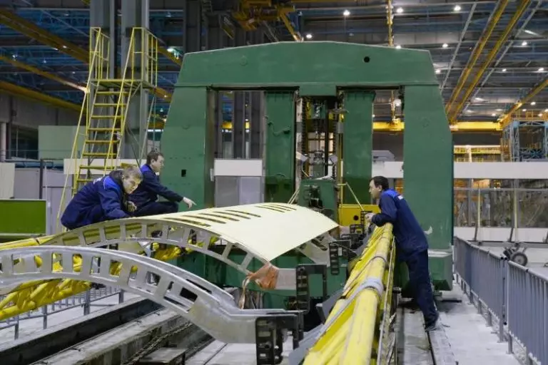 Produktion av fuselageavsnitt i företaget