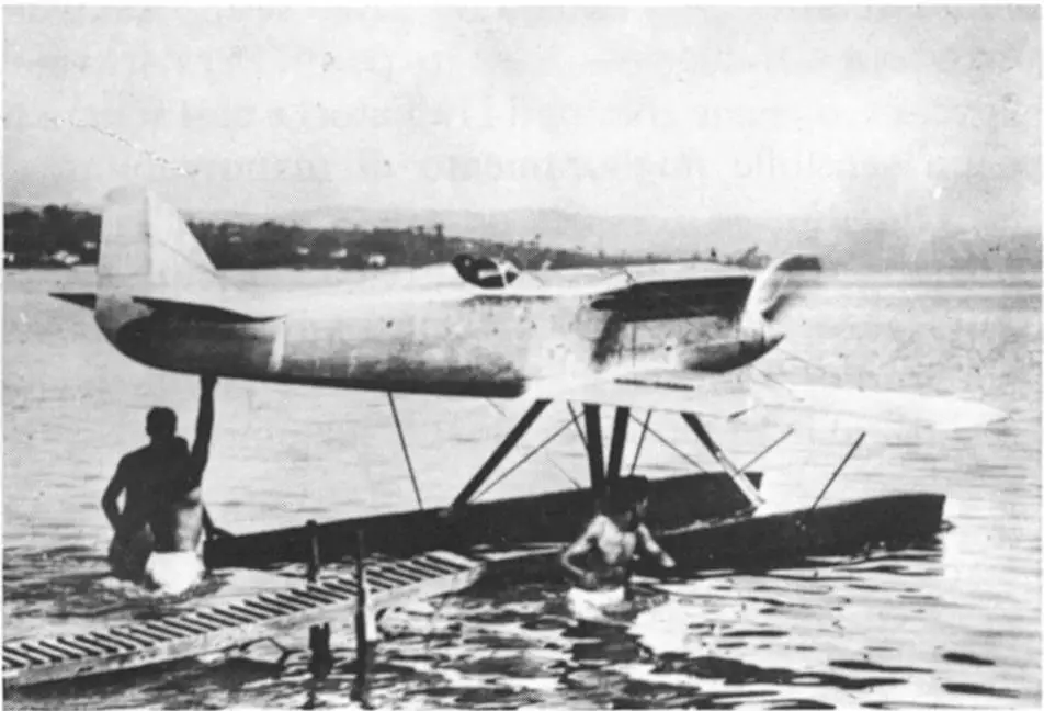 1929-njy ýylyň iýun aýynda Garda kölünde synag edilen Fiat C-29, ilkinji wersiýasy, pilot Françesko Angelo