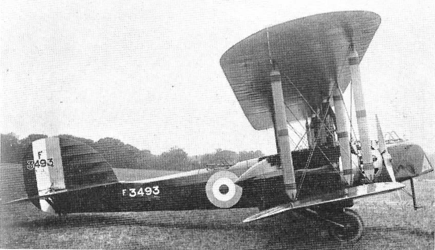 Pembom berpengalaman Avro 533 Manchester. Britania Raya