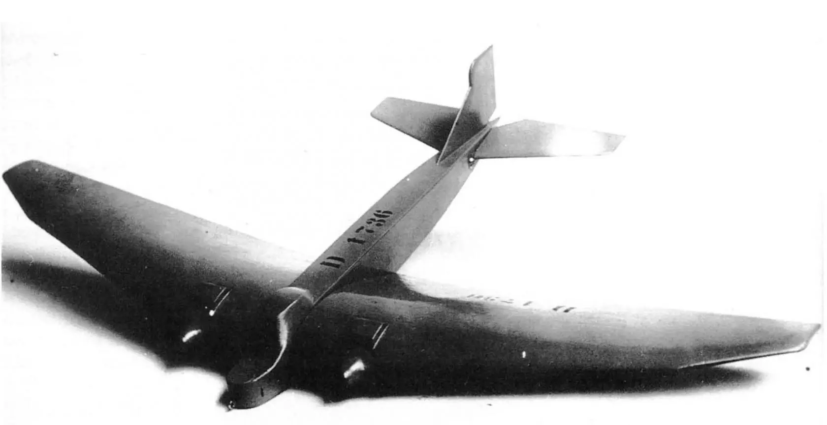 Ťažké bombardéry Junkers-Fokker Werke A.G .. Projekt Junkers R.I. Nemecko