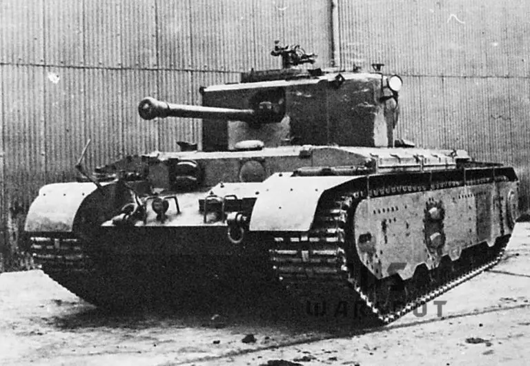 Ang tangke ng pag-atake A33 Excelsior, na kung saan ay ang katumbas na Ingles ng T14. Ang unang prototype ng kotse ay may parehong chassis tulad ng T14.