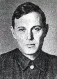 Moskalev Alexander Sergeevich (1904-1982) Diseñador de aviones soviético, profesor (1941), candidato de ciencias técnicas (1950), coronel-ingeniero. Después de graduarse de la Universidad Estatal de Leningrado (1928), trabajó en la planta Krasny Pilot, donde se construyó su hidroavión MU-3. Desde 1932, subdirector de la Oficina de Diseño de la Planta de Aviación de Voronezh. En 1930-1945 desarrolló más de 35 proyectos y construyó 23 tipos de aviones ligeros. Se han establecido varios récords para el alcance y la duración del vuelo en los aviones de Moskalev. Durante la guerra, se dedicó al diseño y producción de equipos aerotransportados. Desde 1948, como profesor en la Academia de Ingeniería Militar de Leningrado que lleva el nombre de V.I. A.F. Mozhaisky. Decorado con órdenes y medallas de la URSS.