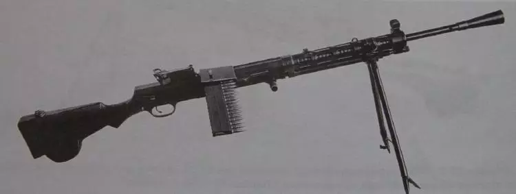 Penarikan degtyarev. Mesin Degtyarev 7,62-mm Ya, DA-2, DAS. USSR.