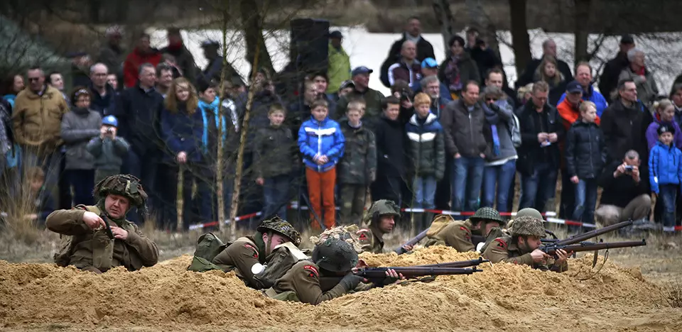 Operation Amherst. Rekonstruktion af en episode af Anden Verdenskrig (foto og video)