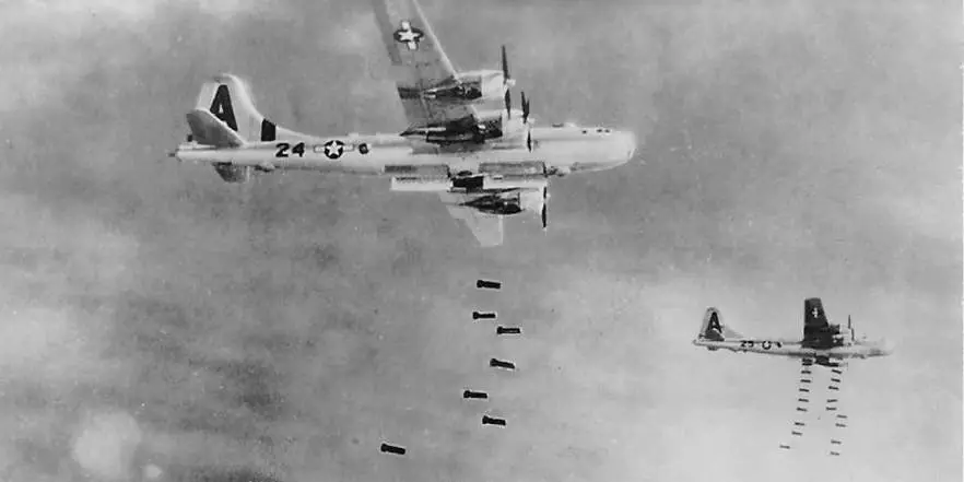 B-29 негиздөөчү жерге барабар, бардыгы алардын астында болуу бактылуу эмес