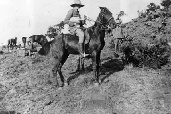 Novema 15, 1899 - Churchill faoa e le Boers