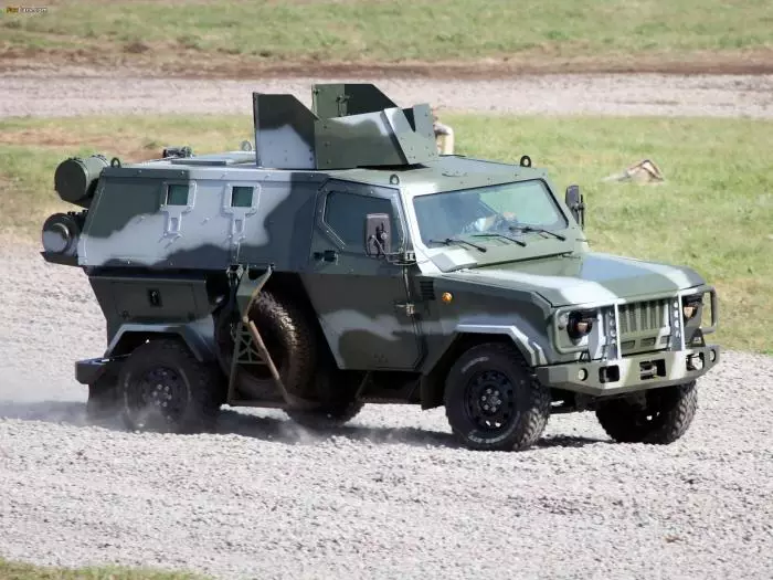 Russische Antwort Hummer: Was ist ein neuer gepanzerter SUV ...