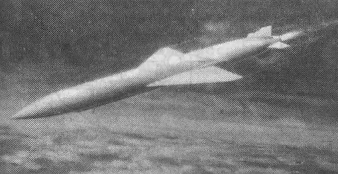 Izviđački torpedni bombarder letećeg čamca Be-10. SSSR -a