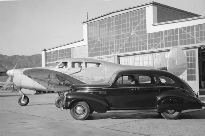 Doublet. Lockheed Vega Model 2 Starliner in SNCASO SO.7010 Pégase