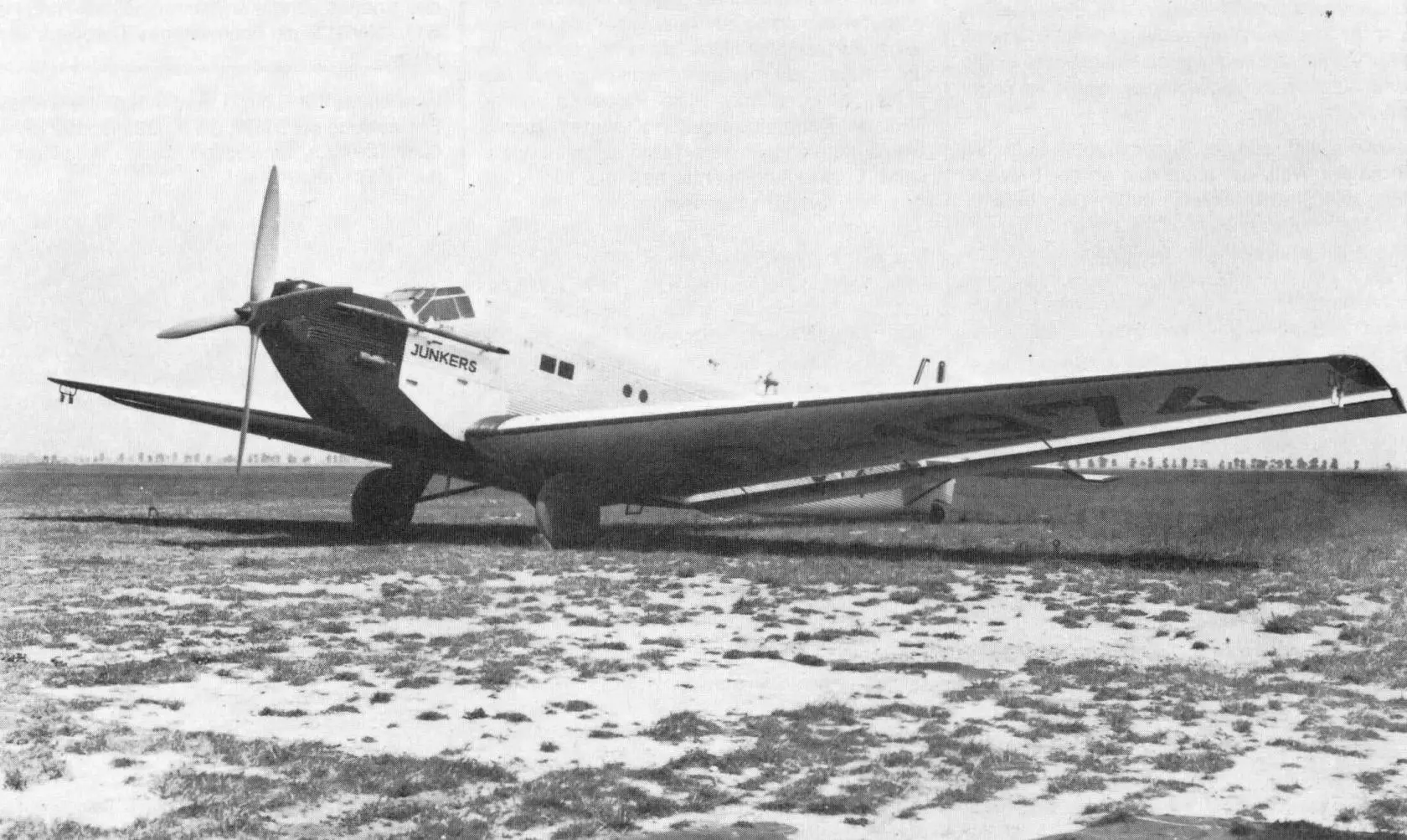ម៉ាស៊ីនតែមួយ Junkers Ju 52. ផ្នែកទី ១