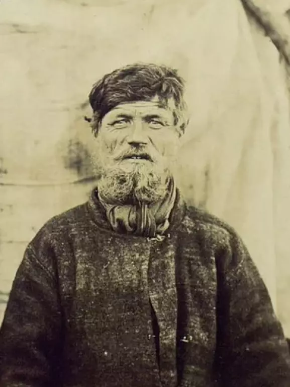 Fotó egy férfi 36 éves. Ukrajna, 1894. Szerző Dudin S... Van egy nagyapám, aki átment a finn és a hazai, 65 évre nézett.