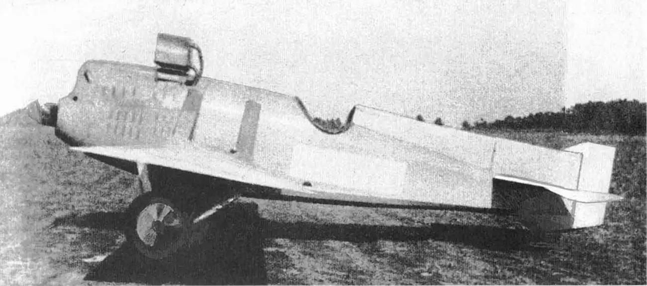 Vetkura aviadilo Kawanishi K-2. Japanio