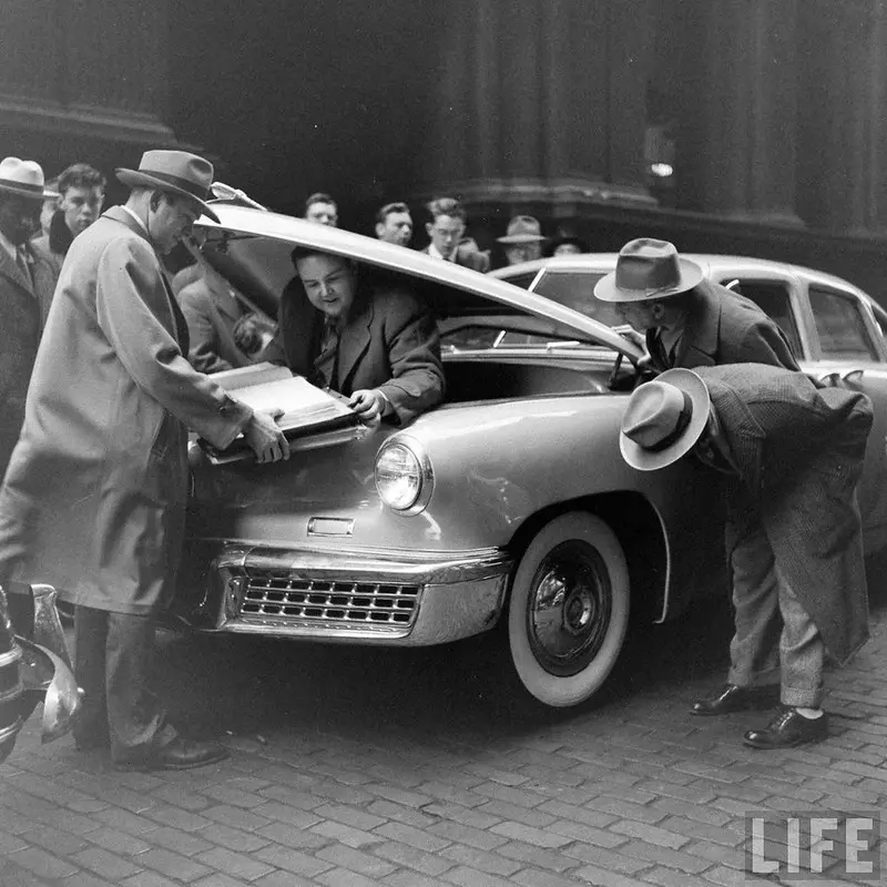 Présentation de la voiture de tourisme Tucker 48