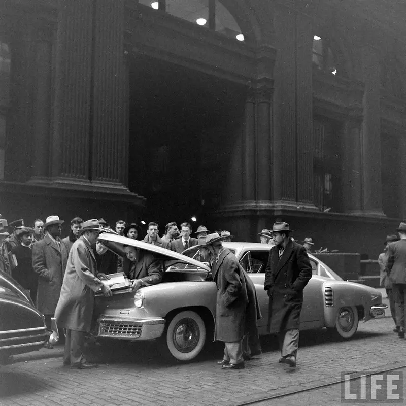 Présentation de la voiture de tourisme Tucker 48