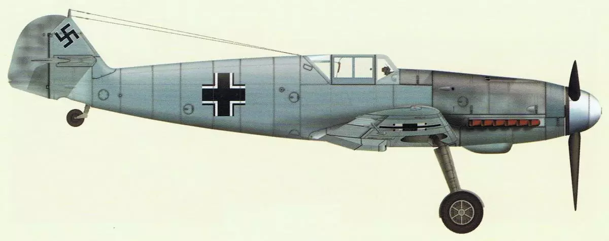 O loʻo puʻeina le au tau Messerschmitt Me 109. Vaega 33