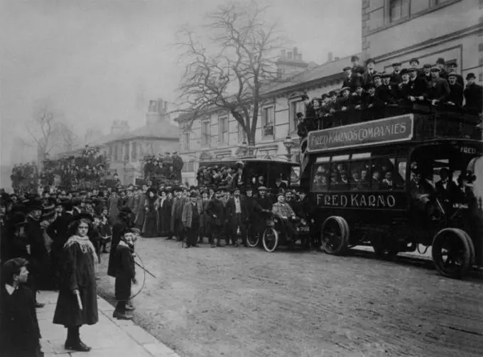 Idanilaraya England. Alarinkiri ti o ṣẹgun agbaye