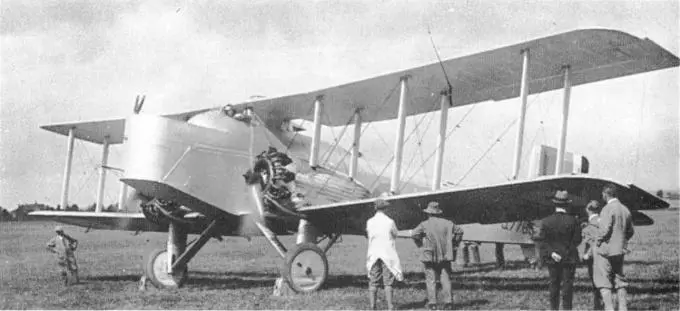 Schräge Musik senči. Pieredzējis Westland Westbury smagais cīnītājs. Apvienotā Karaliste