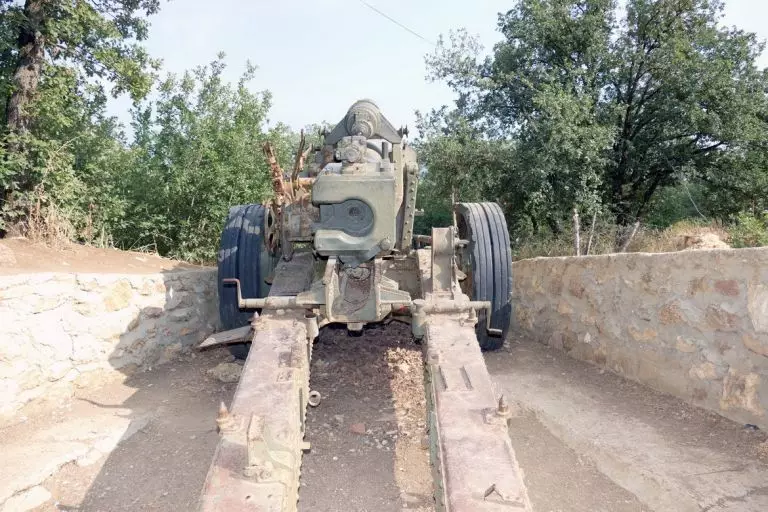 Ġermaniż 150-mm tqal qasam tas-snien s.f.h. 18 - L-età tal-ħabi u l-piż żejjed