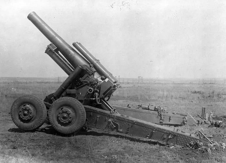 203 мм мм мабит Гаубиц U-3, 1942