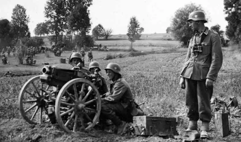 Германиянын артиллеринин жөө аскерлеринин кыскача төшөлүшү жана Россия армиясындагы бул курал-жарактардын биринчи Дүйнөлүк Согушка чейин