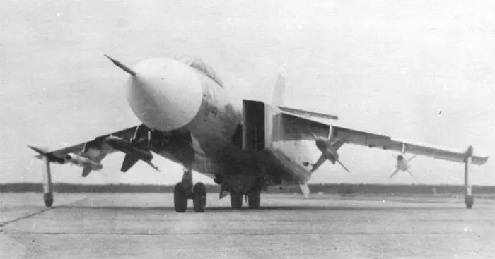 ইন্টারসেপ্টর Yakovlev Yak-28-64।