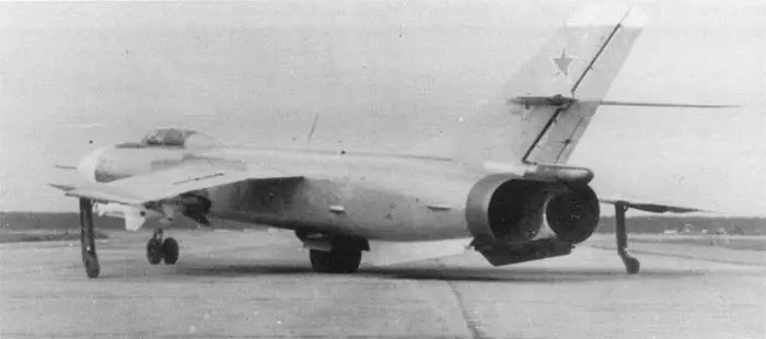 ইন্টারসেপ্টর Yakovlev Yak-28-64।