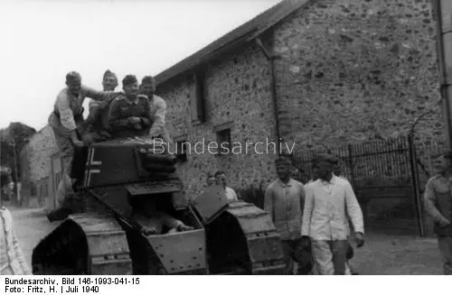 Ki sa ki te nan Wehrmacht la ak sa ki pa t 'nan Lame Wouj la (tank kaptire)