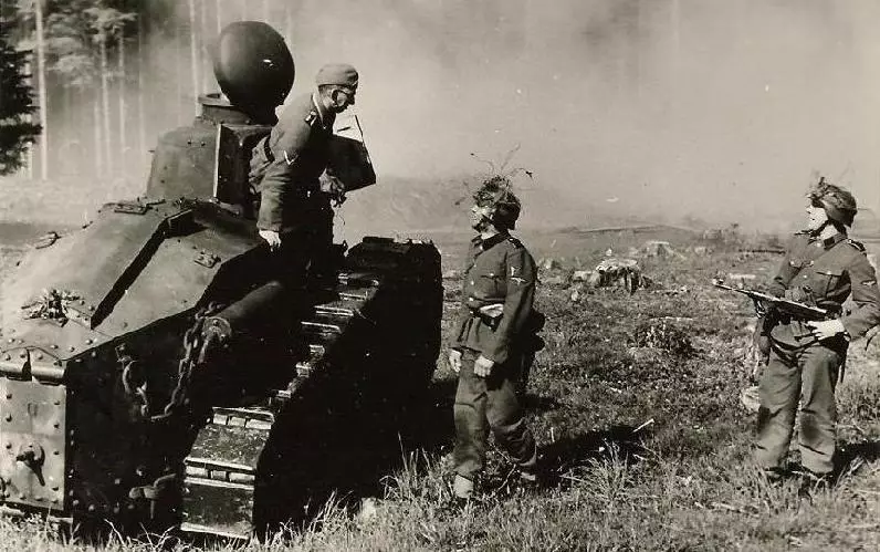 Ki sa ki te nan Wehrmacht la ak sa ki pa t 'nan Lame Wouj la (tank kaptire)