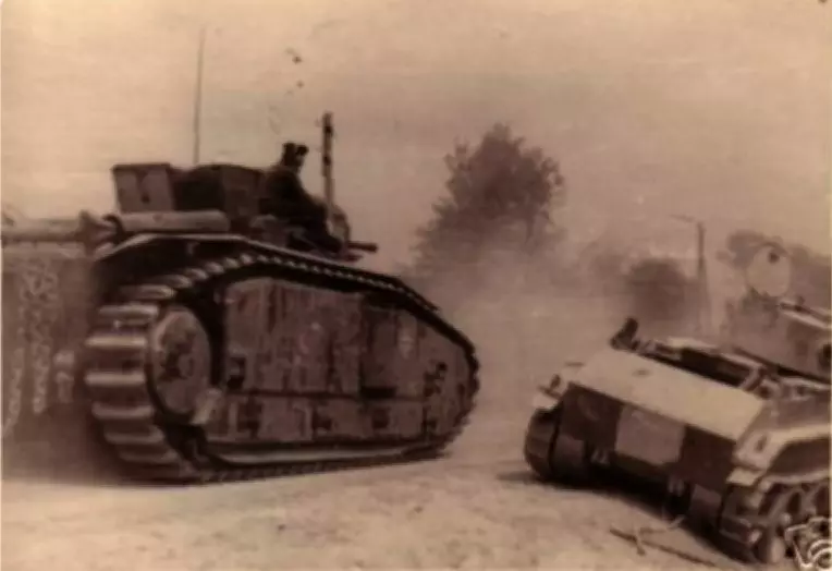 Ki sa ki te nan Wehrmacht la ak sa ki pa t 'nan Lame Wouj la (tank kaptire)