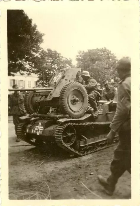 Ki sa ki te nan Wehrmacht la ak sa ki pa t 'nan Lame Wouj la (tank kaptire)