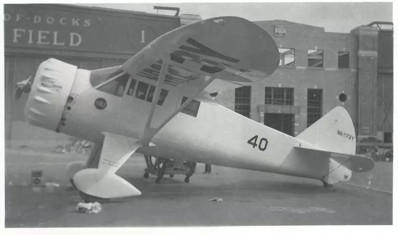 DGA-6 di lapangan terbang Floyd Bennett, 1935