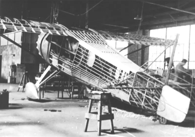 Máy bay đua Howard DGA-6