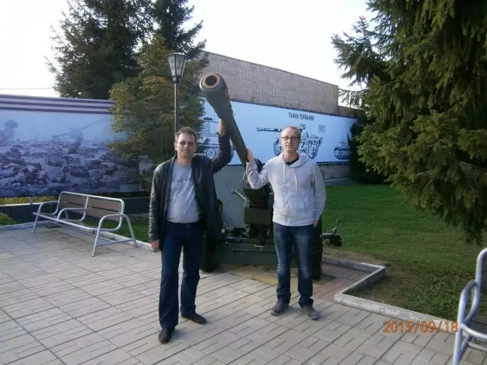 My trip to Kubinka. Photos are clickable.