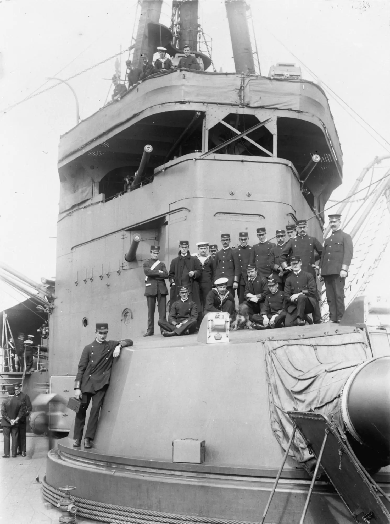 Le croiseur de bataille HMS New Zealand visite la Nouvelle-Zélande.