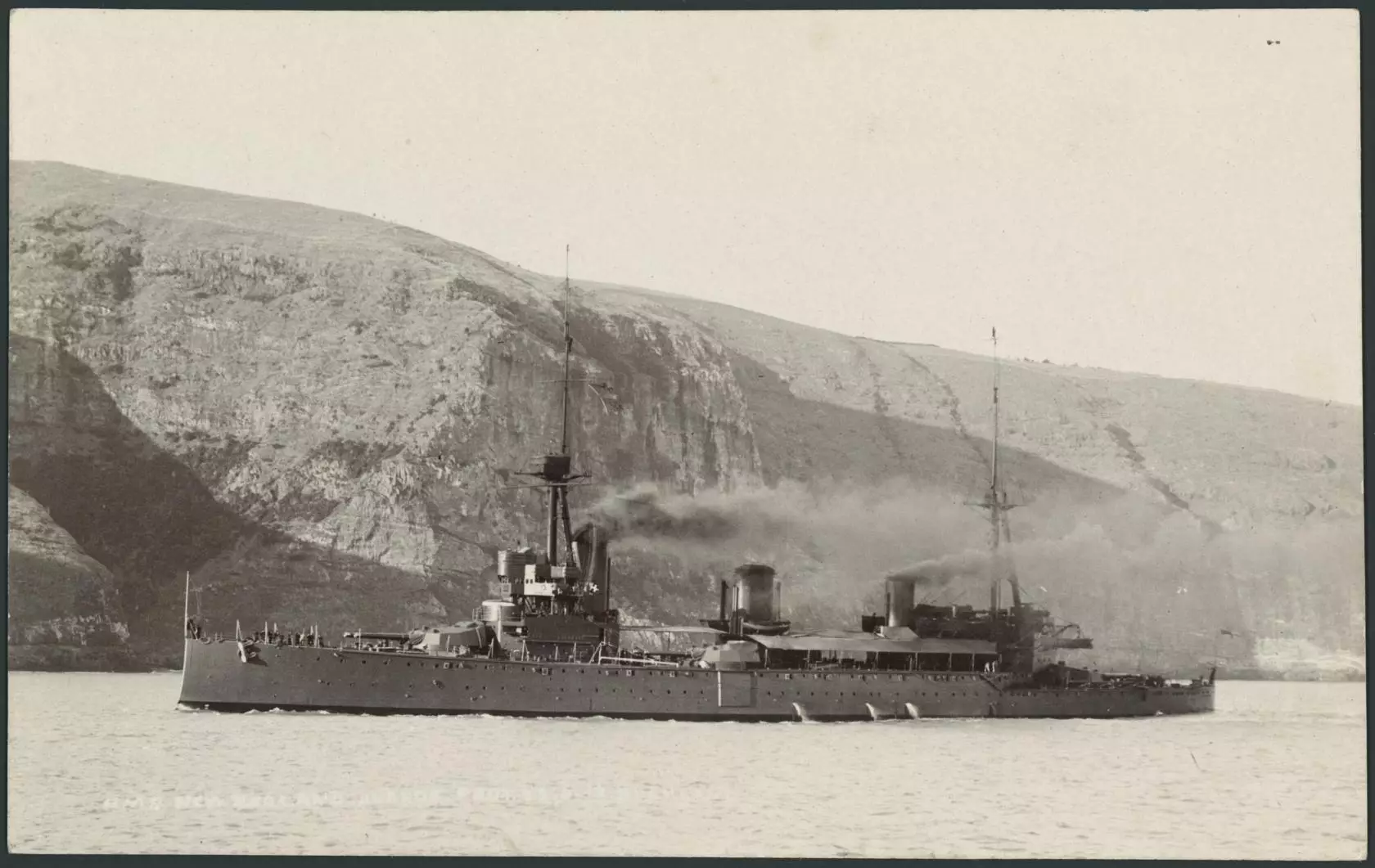 Battlecruiser HMS ახალი ზელანდია ეწვევა ახალ ზელანდიას.